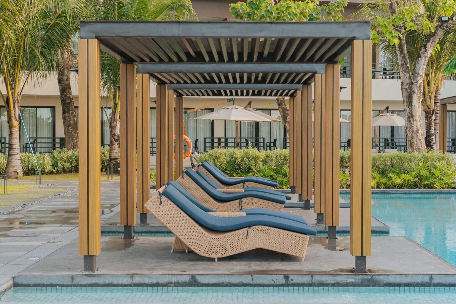 Swimming Pool | The Tropics At MacArthur Park Resort And Convention Center