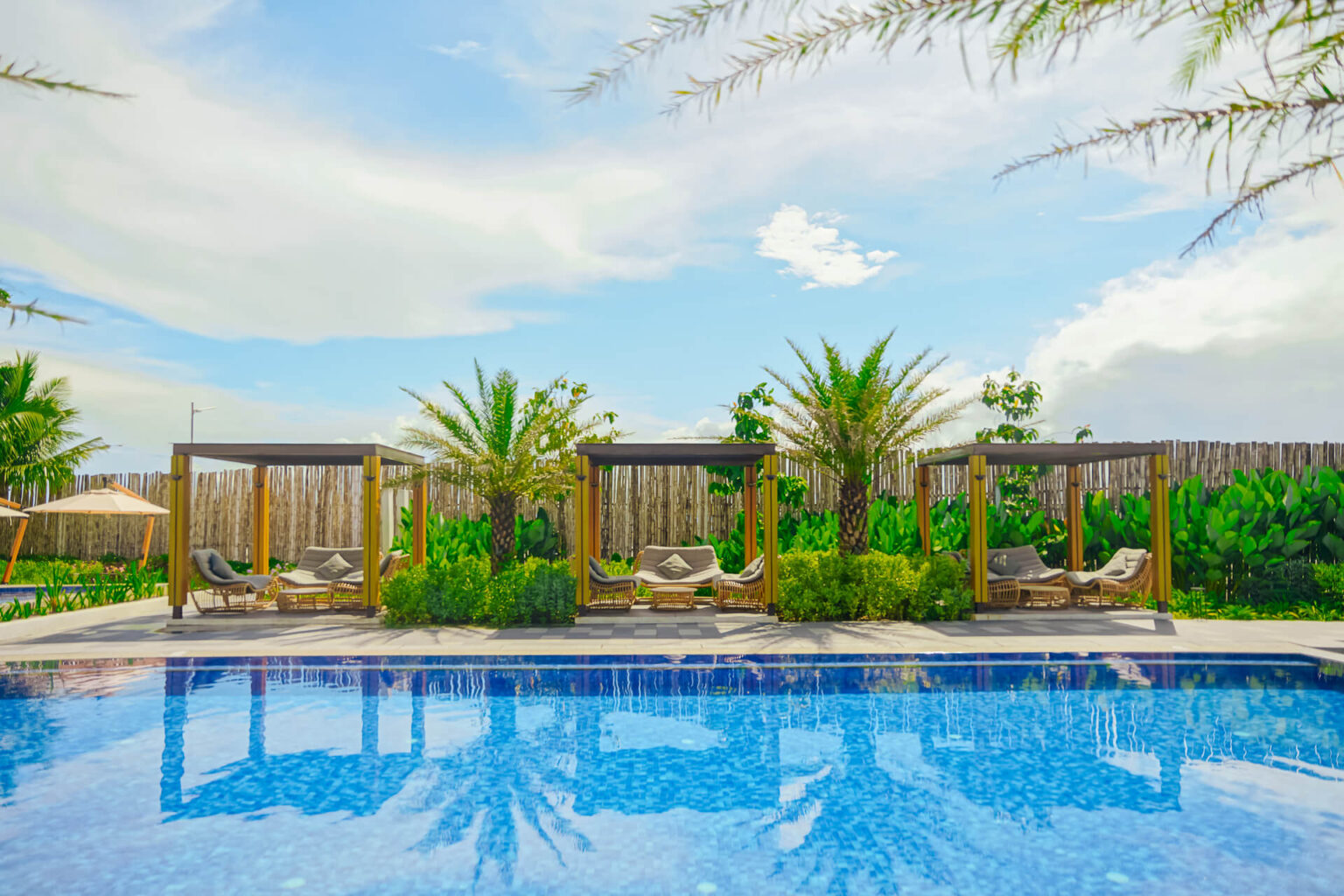 Swimming Pool | The Tropics At MacArthur Park Resort And Convention Center